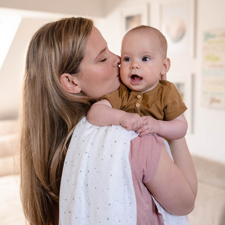 Premium Baby Wraps and Carriers - Baby Swaddles - Cuddlebug.co